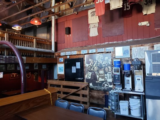 MADISON GARDEN BAR AND GRILL - Updated December 2025 - 94 Photos & 151 ...