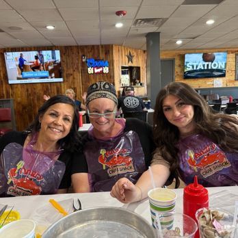 ANGRY CRAB SHACK - Updated December 2025 - 124 Photos & 73 Reviews ...