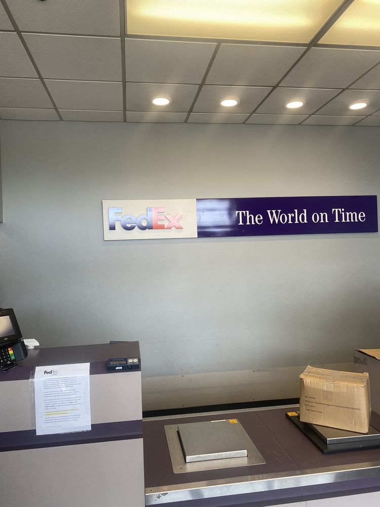 FEDEX SHIP CENTER - 480A E Robinson Ave, Springdale, Arkansas, United ...