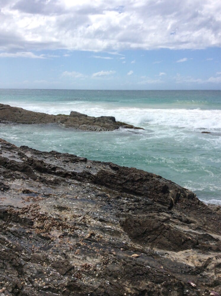 SNAPPER ROCKS - Updated September 2024 - 10 Photos - 2 Snapper Rocks Rd ...