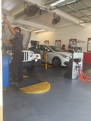 VALVOLINE INSTANT OIL CHANGE - Updated October 2025 - 40 Photos & 69 ...