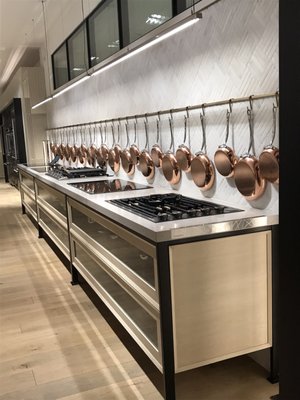 ABT ELECTRONICS - Updated October 2024 - 782 Photos & 2886 Reviews ...