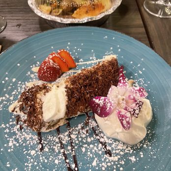 LA PIAZZA RESTAURANT - Updated December 2025 - 118 Photos & 44 Reviews ...