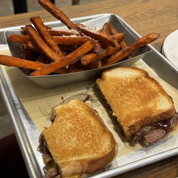 CHARLOS - Updated June 2025 - 33 Photos & 41 Reviews - 45 N Fountain ...