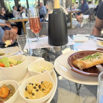 PSOMI - Updated August 2025 - 1764 Photos & 749 Reviews - 701 N Howard ...