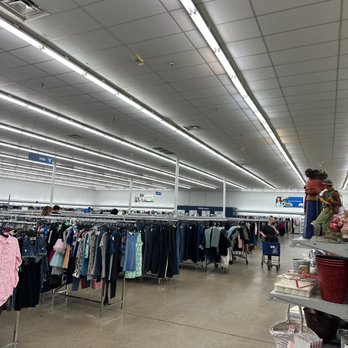 GOODWILL RETAIL STORE OF MIDDLE TENNESSEE - Updated October 2025 - 34 ...
