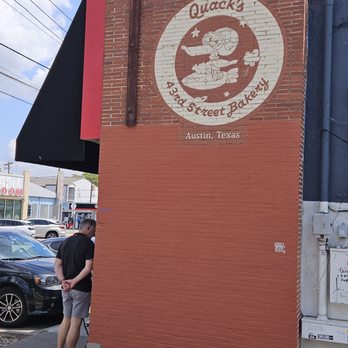 QUACK’S 43RD STREET BAKERY - Updated October 2024 - 588 Photos & 850 ...
