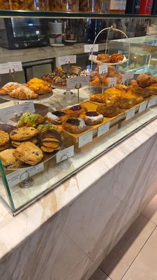 DEAN & DELUCA - Updated December 2025 - 17 Photos - 128 Dela Rosa ...