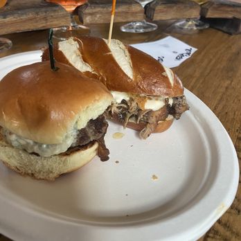 1718 BREWING OCRACOKE - Updated September 2024 - 82 Photos & 79 Reviews ...