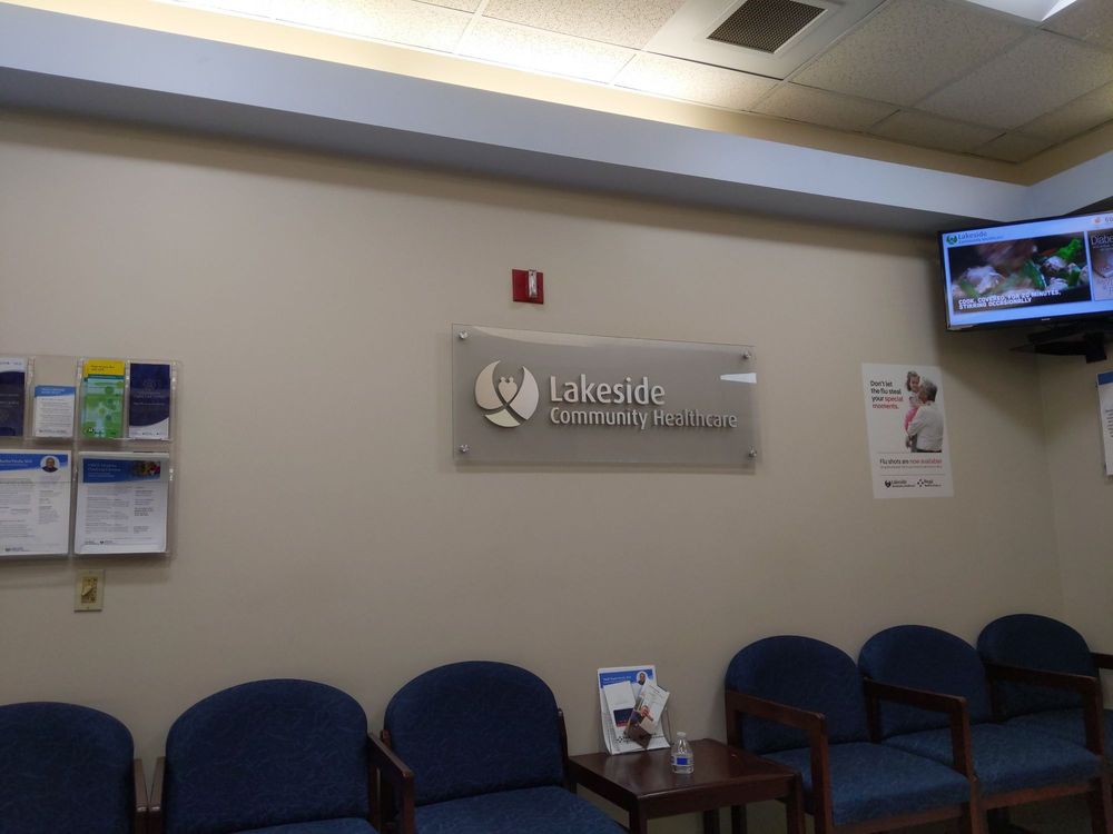 LAKESIDE COMMUNITY HEALTHCARE - NORTH HOLLYWOOD - 10 Photos & 210 ...