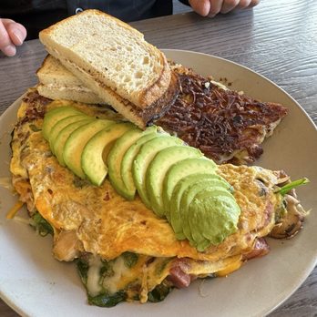 CRUMBS BREAKFAST, LUNCH & BAR - Updated April 2025 - 449 Photos & 292 ...