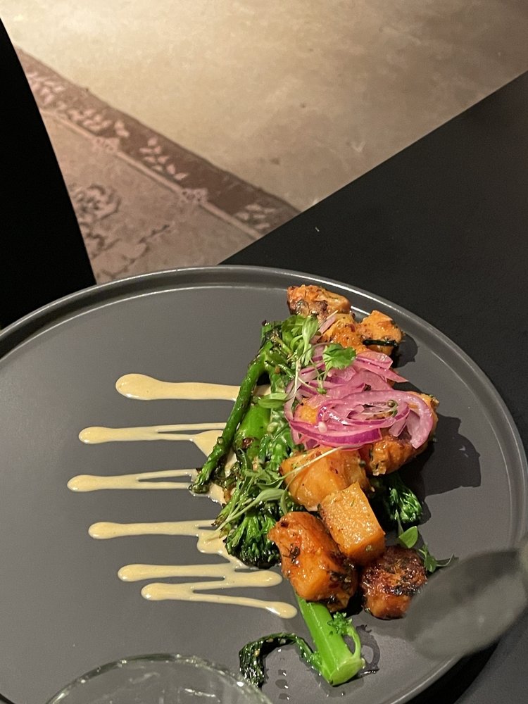 THE BEESWING - Updated June 2024 - 15 Photos - 24a Minshull St ...