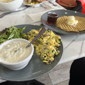 KUZZOS CHICKEN & WAFFLES - Updated July 2025 - 695 Photos & 824 Reviews ...