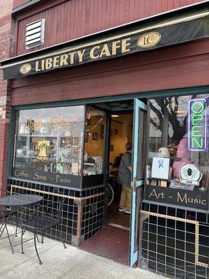 LIBERTY CAFE - Updated October 2025 - 129 Photos & 267 Reviews - 926 S ...