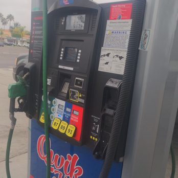 QWIK KORNER GAS STATION & MARKET - Updated January 2026 - 13 Reviews ...