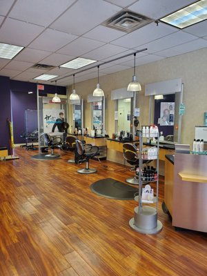 Photos of SUPERCUTS - Updated August 2024 - 53 Photos & 31 Reviews ...