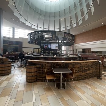 THE FASHION MALL AT KEYSTONE - Updated September 2025 - 293 Photos ...