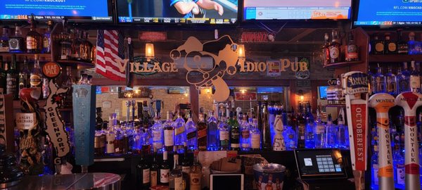 VILLAGE IDIOT PUB - Updated October 2025 - 215 Photos & 297 Reviews - 8 ...
