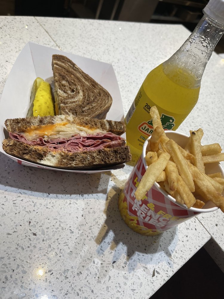 RUSTICA ROSTICCERIA - 23 Reviews - 111 S Independence Mall E ...