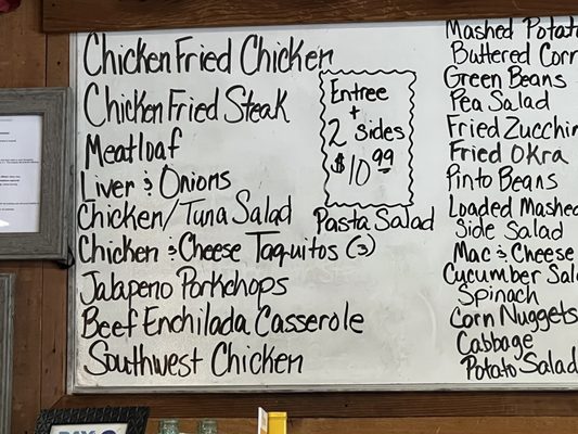BLUE MOUND CAFE - BELKNAP - 39 Photos & 27 Reviews - 3701 E Belknap St ...