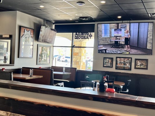 BULLWINKLES AT THE GALLERIA - 42 Photos & 30 Reviews - 18900 W ...