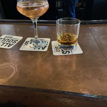ALL SOULS BAR - Updated December 2025 - 76 Photos & 145 Reviews - 725 T ...