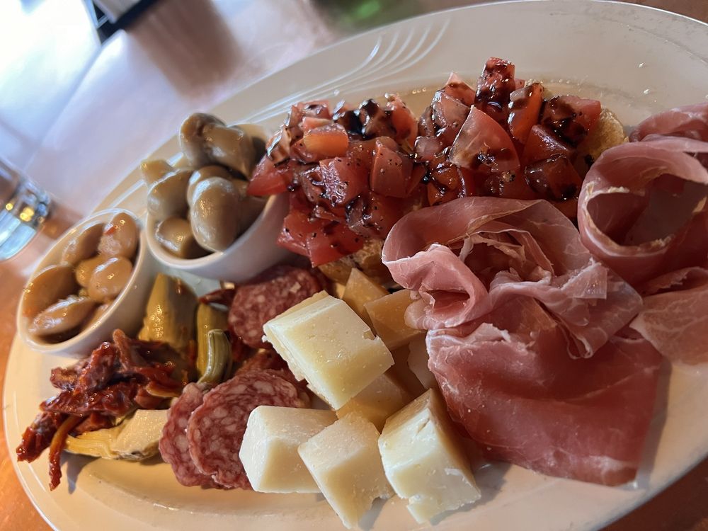 CAFÉ MERCATO - Updated December 2025 - 101 Photos & 226 Reviews - 7561 ...