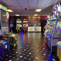 SHAKEY’S PIZZA PARLOR - Updated November 2025 - 129 Photos & 377 ...