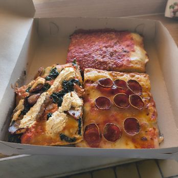 RIZE PIZZA - Updated October 2025 - 126 Photos & 175 Reviews - 1991 S ...