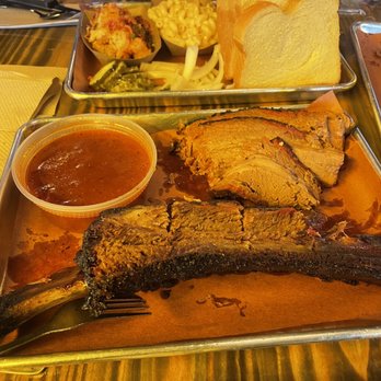 STILES SWITCH BBQ & BREW - Updated June 2024 - 445 Photos & 305 Reviews ...