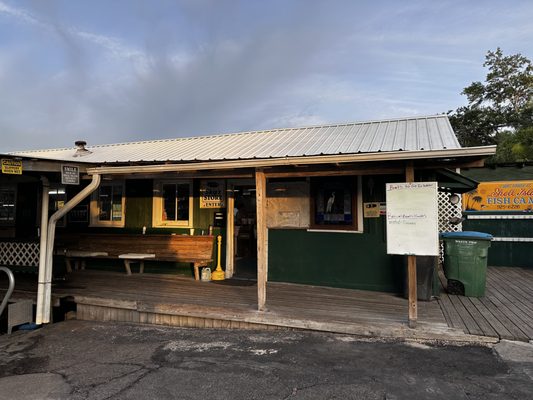 SHELL ISLAND FISH CAMP - Updated November 2025 - 14 Photos - 440 Shell ...