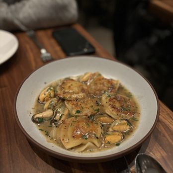 DAISIES - 807 Photos & 459 Reviews - 2375 N Milwaukee Ave, Chicago ...