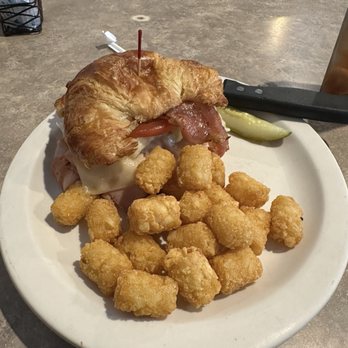 FAIRPORT FAMILY RESTAURANT - Updated April 2026 - 108 Photos & 105 ...