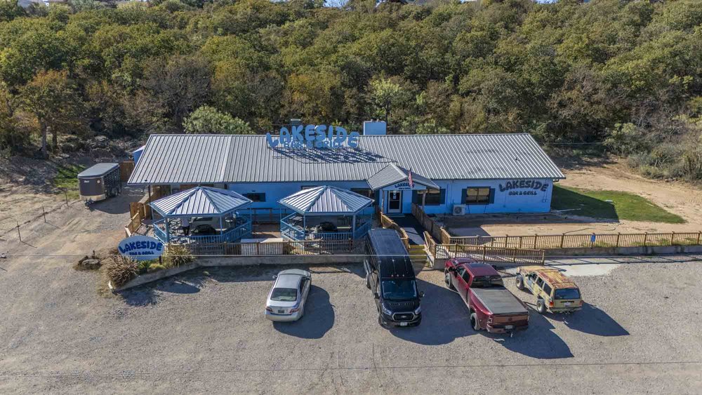 LAKESIDE BAR & GRILL - Updated December 2025 - 175 Lakeside Dr ...