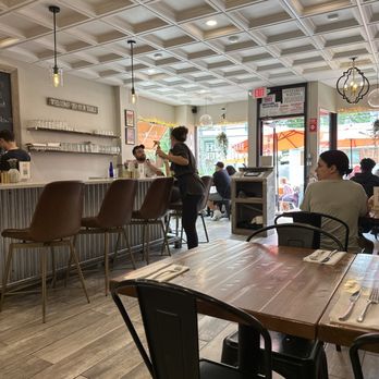 THE TASTY TABLE - Updated July 2024 - 366 Photos & 257 Reviews - 21 ...