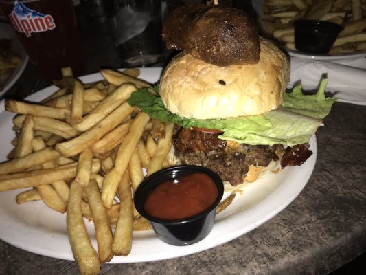 HUNTER’S ALE HOUSE - 43 Photos & 46 Reviews - 185 Kent St ...
