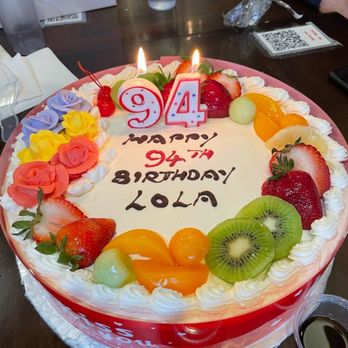 MAXIM’S BAKERY - Updated December 2025 - 47 Photos & 24 Reviews - 6387 ...