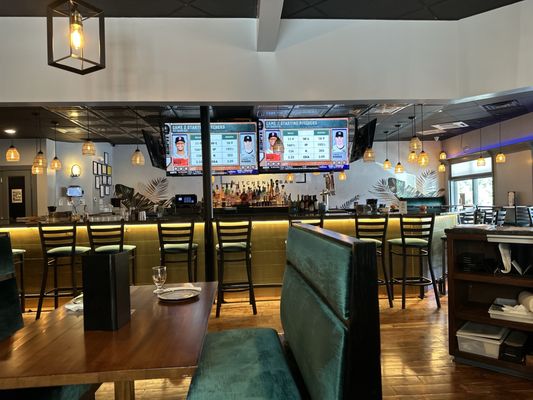 CROSSROADS KITCHEN & BAR - Updated June 2026 - 96 Photos & 60 Reviews ...