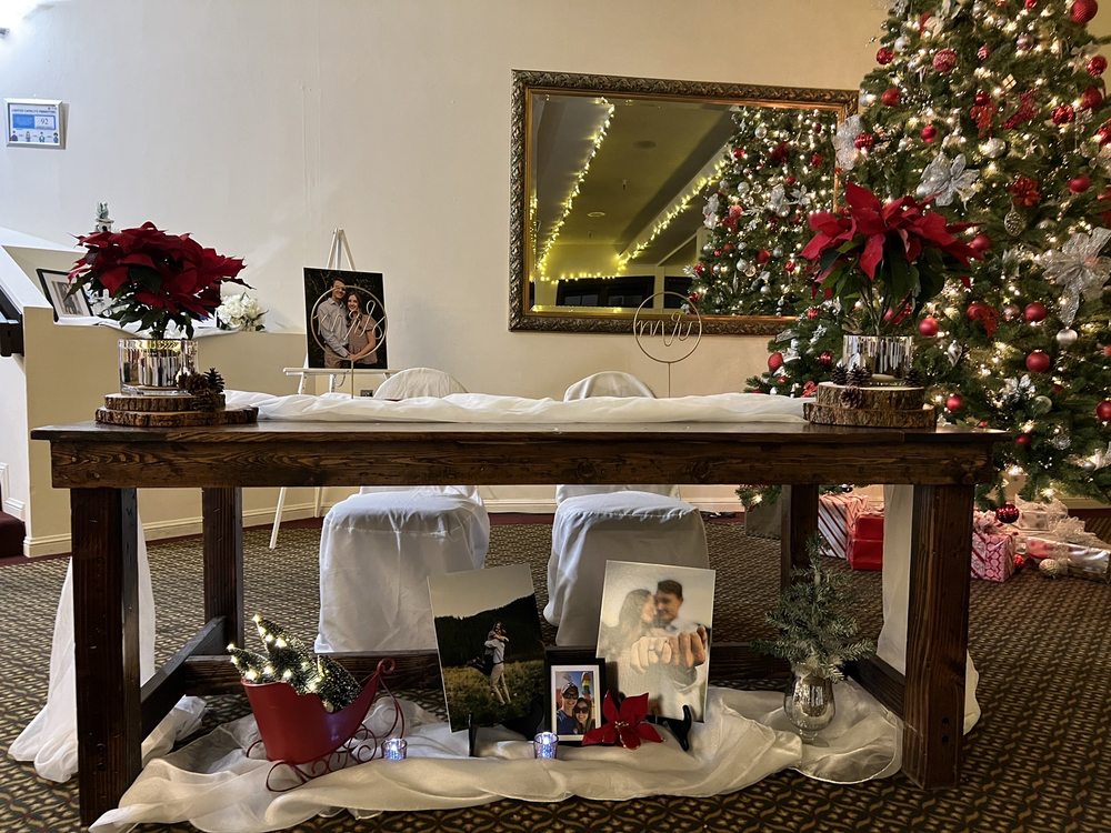 HIDDEN VALLEY COUNTRY CLUB - Updated December 2025 - 60 Photos & 21 ...