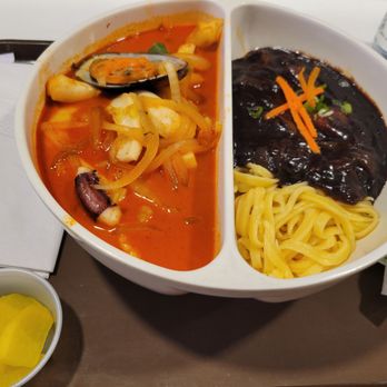 FOOD GALLERY 32 - Updated April 2026 - 1970 Photos & 963 Reviews - 11 W ...