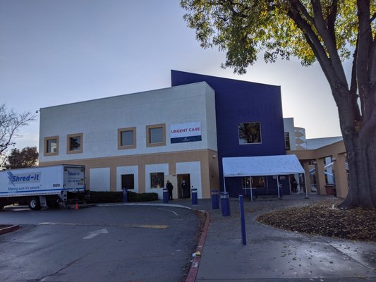 VALLEY HEALTH CENTER EAST VALLEY - Updated October 2025 - 34 Photos ...