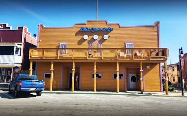 DELTA QUEEN LODGE, RESTAURANT & BAR - Updated October 2025 - 15 Photos ...