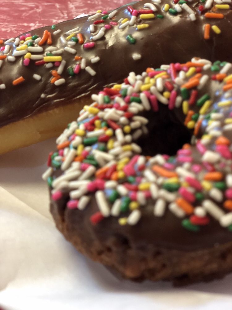 MASTER DONUTS - 39 Reviews - 1159 Mohawk Blvd, Springfield, OR - Yelp