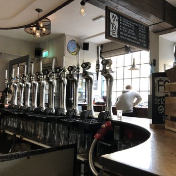 THE AULD HOOSE - Updated June 2025 - 82 Photos & 64 Reviews - 23-25 St ...