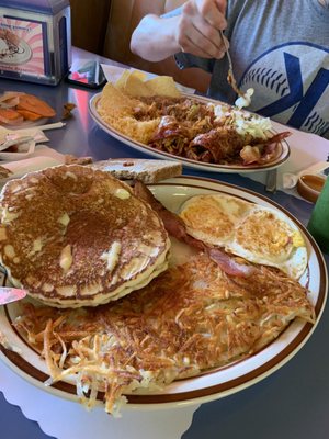 LUCKY GUYS NO 2 - 113 Photos & 132 Reviews - 12801 Bellflower Blvd ...