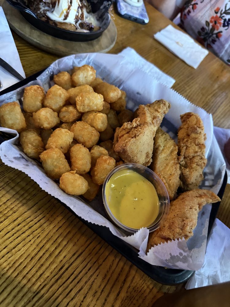 HOOPSTERS SPORTS BAR & GRILL JEFFERSONVILLE - Updated October 2025 ...