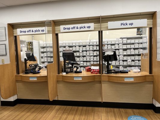 WALGREENS - Updated May 2024 - 357 Photos & 372 Reviews - 2600 Mowry ...