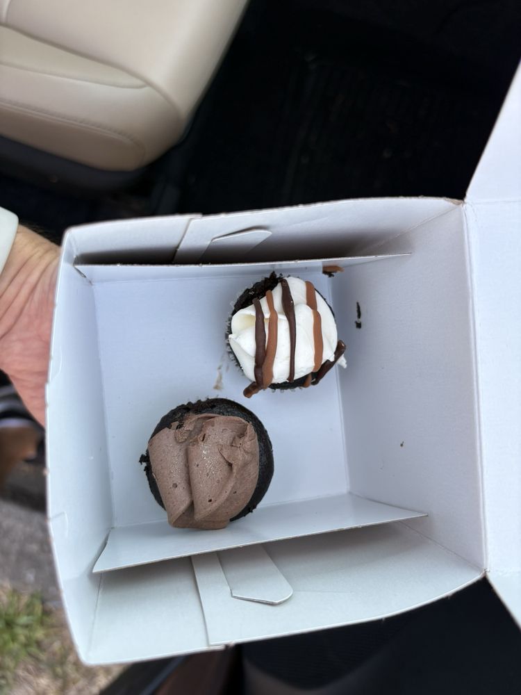 FAT CUPCAKE - Updated May 2026 - 135 Photos & 171 Reviews - 8730 SE ...