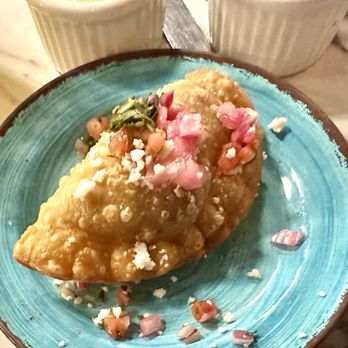 LADY R BISTRO - Updated December 2025 - 302 Photos & 186 Reviews ...