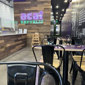 ACAI REPUBLIC - Updated October 2025 - 26 Photos & 23 Reviews - 16995 W ...